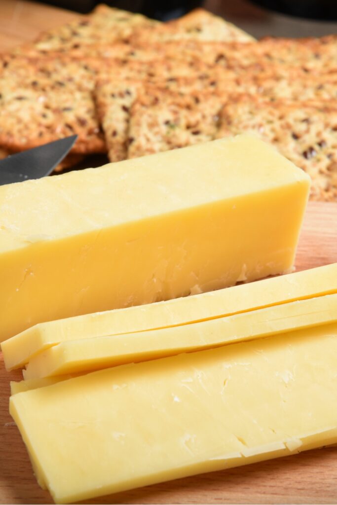 12 Finest Gruyere Substitutes Suited For Any Dish