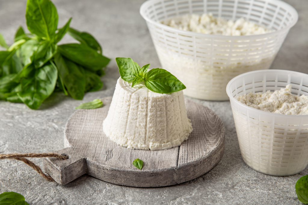 The Best Substitute For Feta Cheese: 15 Cheesy Ideas