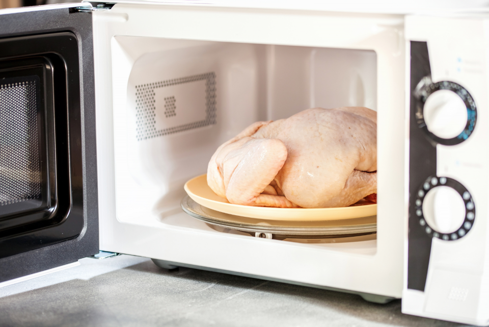 How To Defrost Chicken In Microwave + 6 Tips And Tricks