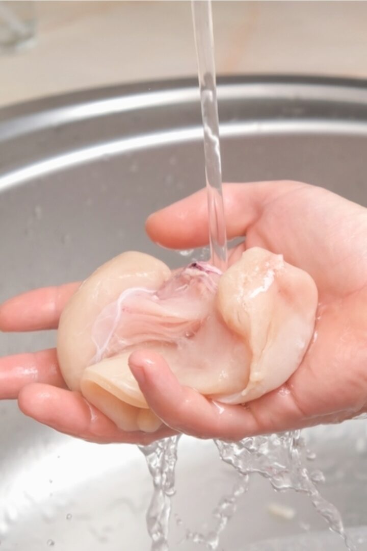 4 Ways To Thaw A Turkey Overnight (From Safest To Fastest!)