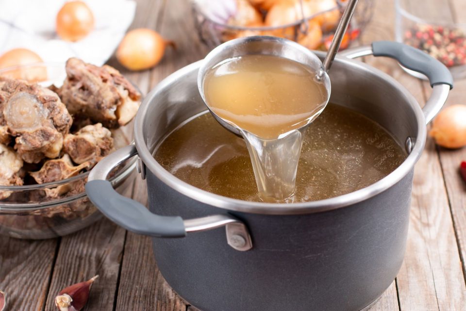 12 Best Vegetable Broth Substitutes You Should Look For