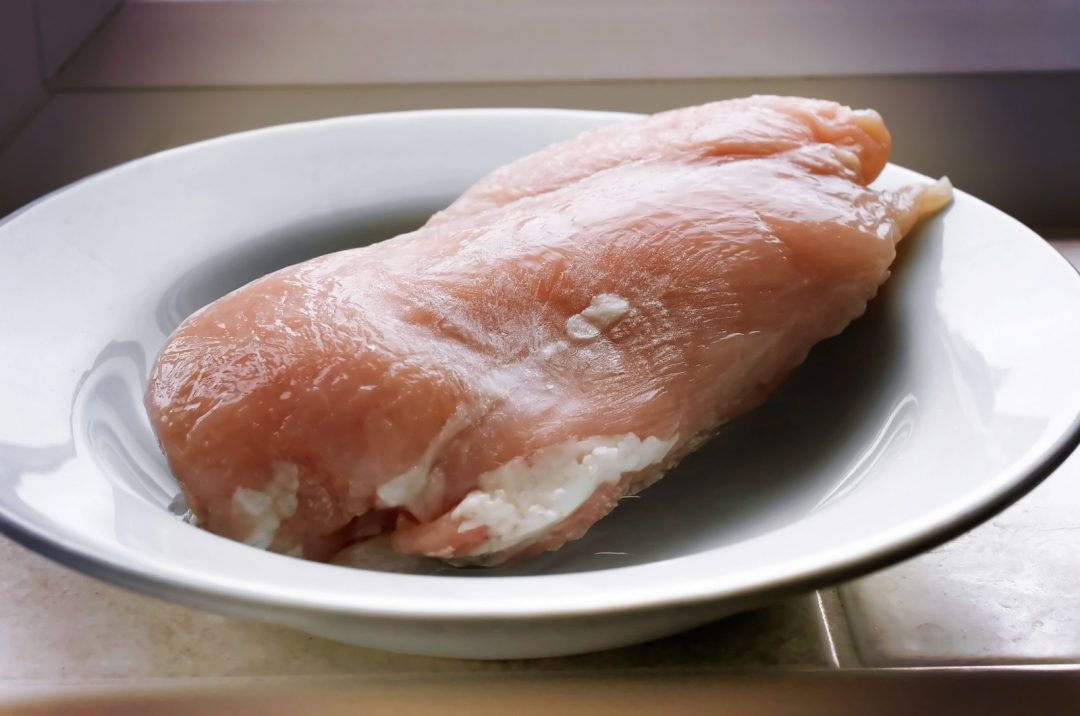 How Long Can Meat Sit Out? + 4 Clear Signs Of Spoilage