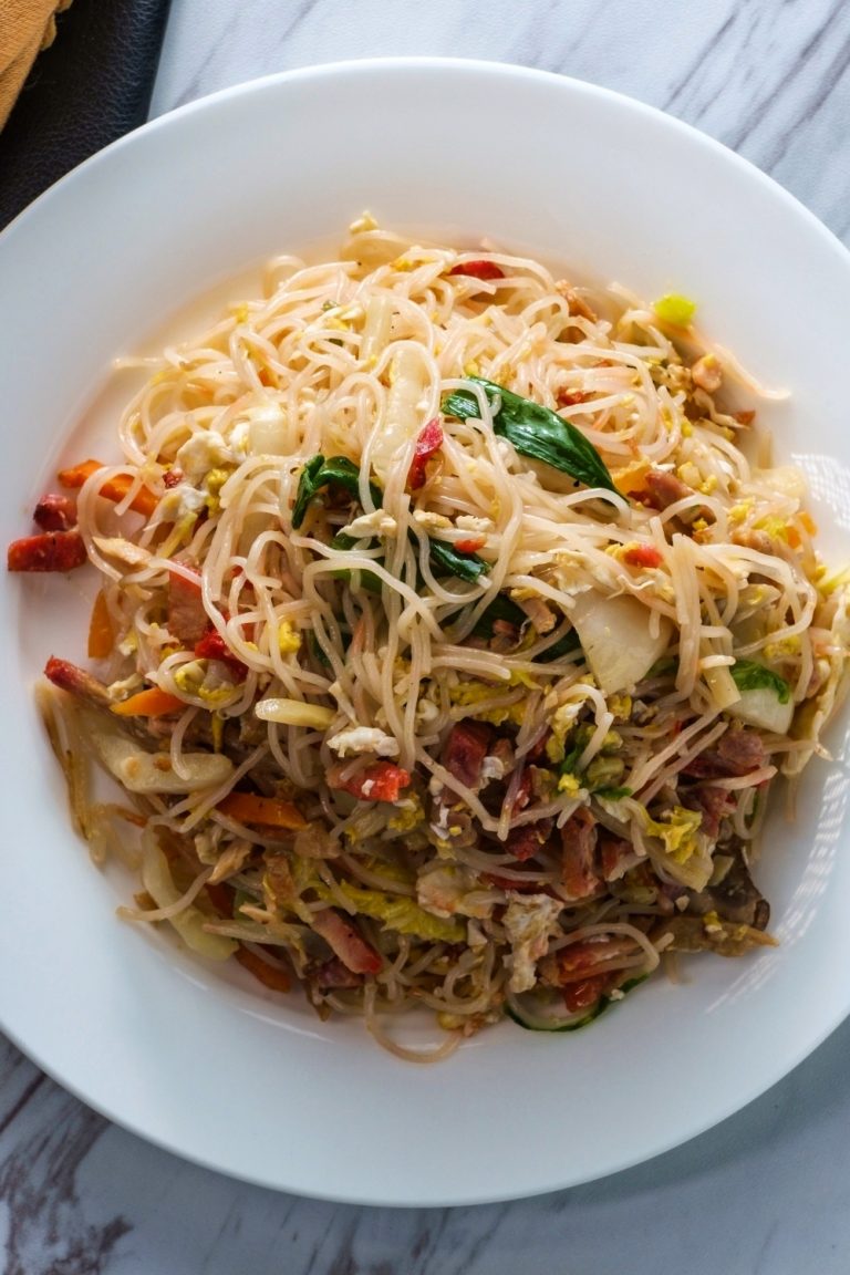 4 Differences Between Chow Fun Vs Mei Fun Noodles