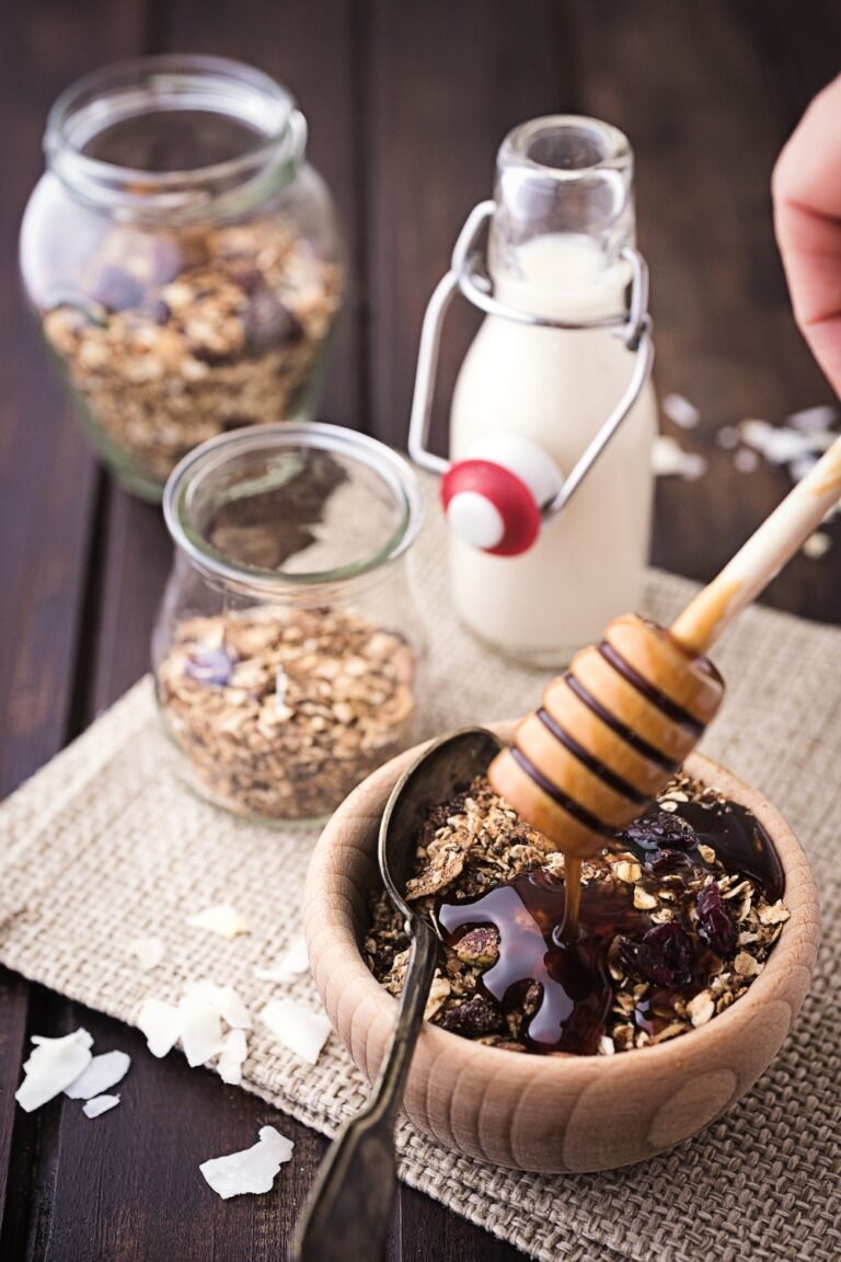 Top 10 Maple Syrup Substitutes And How To Make Your Own