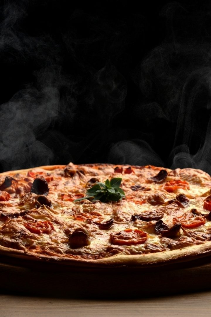 How Many Slices In A 10-Inch Pizza? 10-Inch Pizza Info