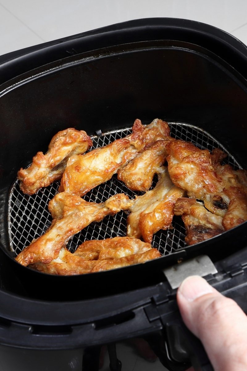 How Long To Air Fry Chicken Wings At 400 °F? (+ Recipe)