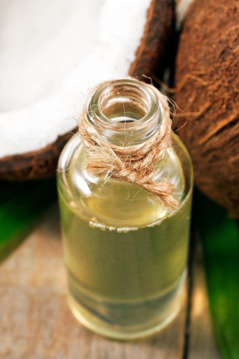 How To Melt Coconut Oil In 5 Different Ways