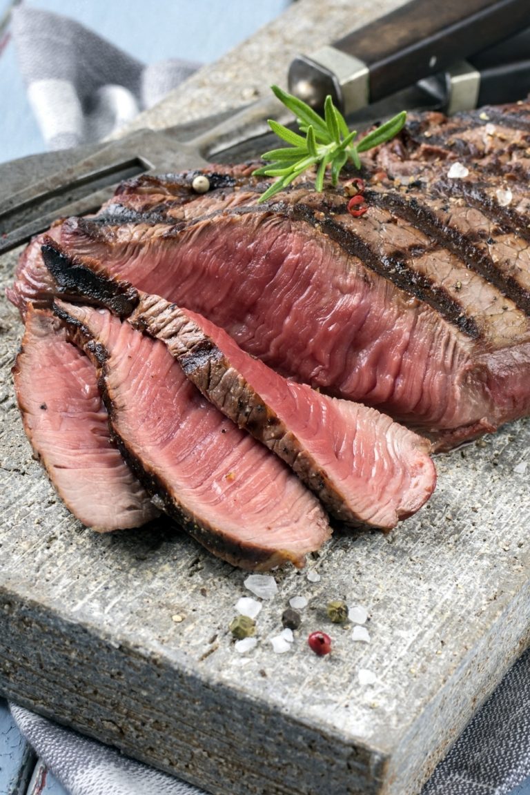 16 Mouth-Watering Substitutes for Flank Steak To Enjoy