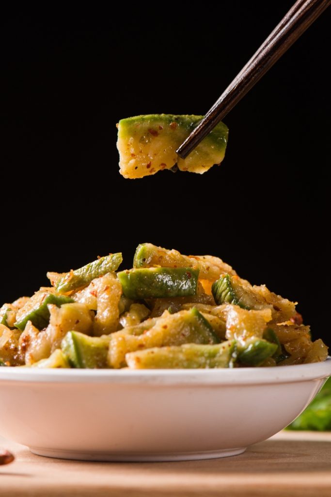 What Do Turnips Taste Like? Raw And Cooked Flavors Showdown