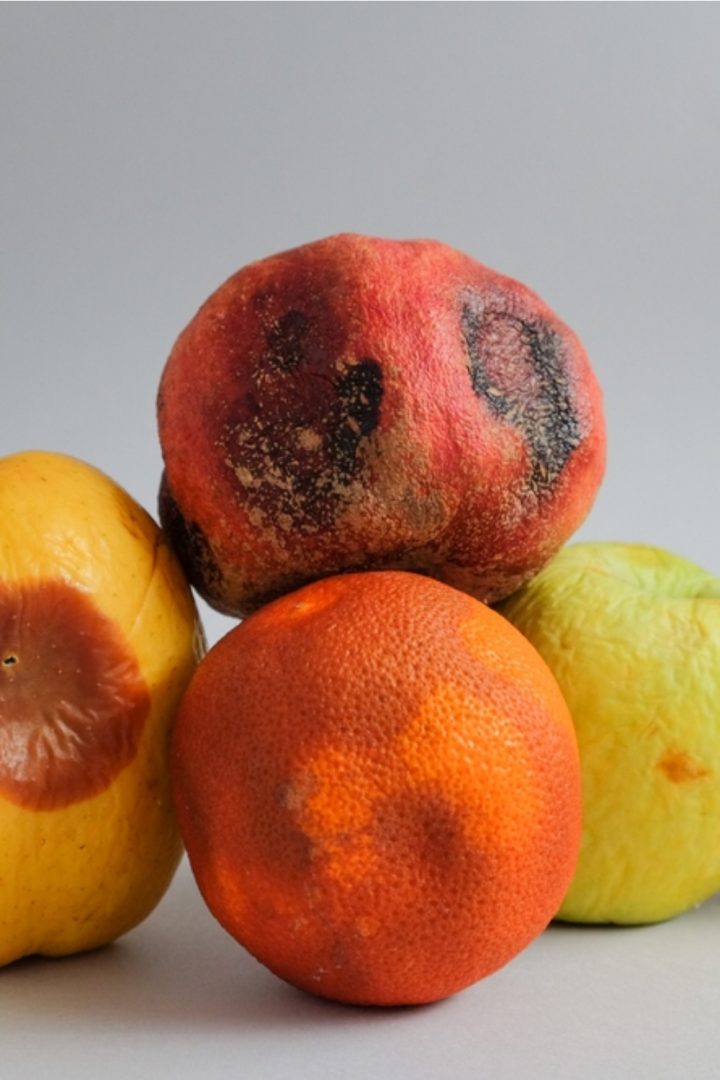 How Long Do Apples Last In The Fridge? (Storage Tips)