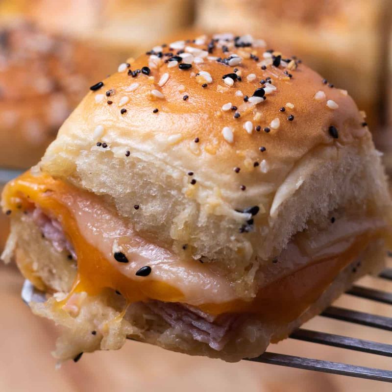 23 Restaurant Chains That Serve Bread So Good It Steals The Show