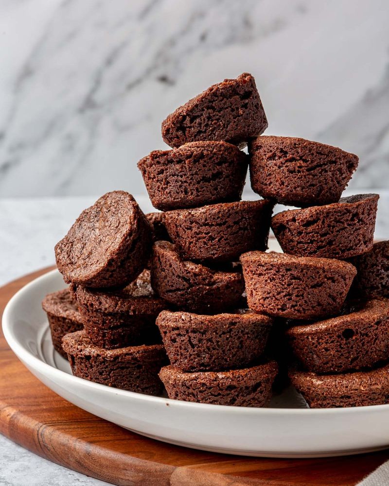 30 Bite-Sized Cakes For When You’re Craving A Sweet Treat