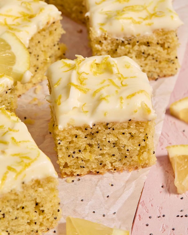 30 Bite-Sized Cakes For When You’re Craving A Sweet Treat