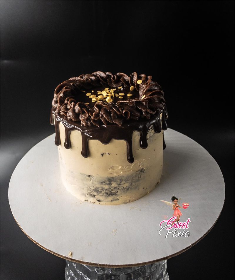 30 Bite-Sized Cakes For When You’re Craving A Sweet Treat