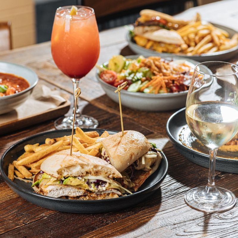 23 Restaurant Chains That Serve Bread So Good It Steals The Show