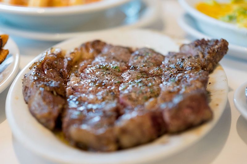 23 Restaurant Chains That Serve Bread So Good It Steals The Show