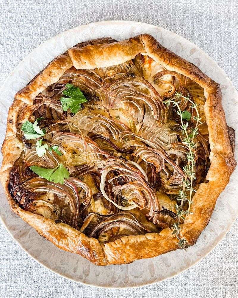 30 Irresistible Sweet & Savory Gluten-Free Combos For Valentine’s Day