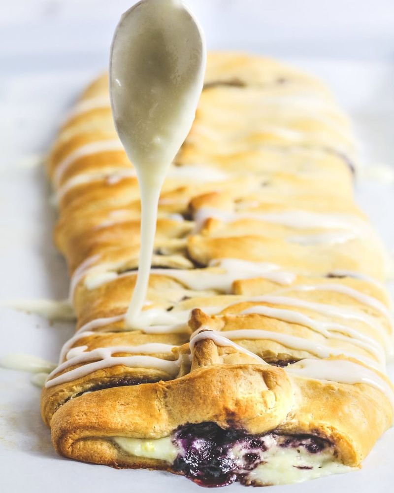19 Shockingly Delicious Ways To Use A Can Of Crescent Rolls
