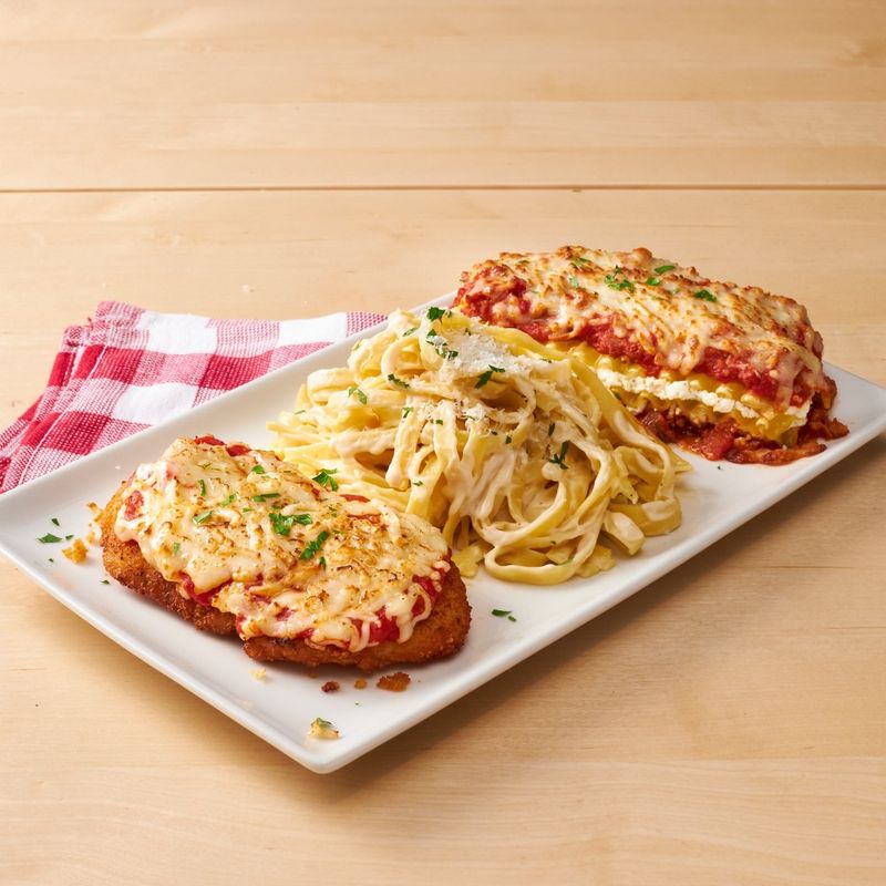 17 Restaurant Chains With The Best Lasagna