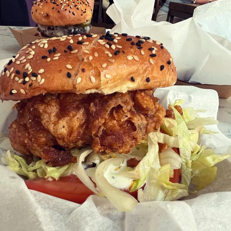 The Best Hole-In-The-Wall Spots For Fried Chicken In Every State