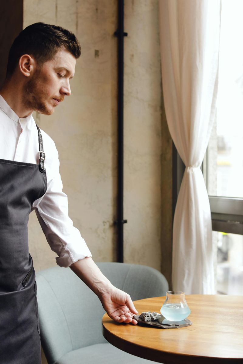 20 Restaurant Red Flags You Should Never Ignore