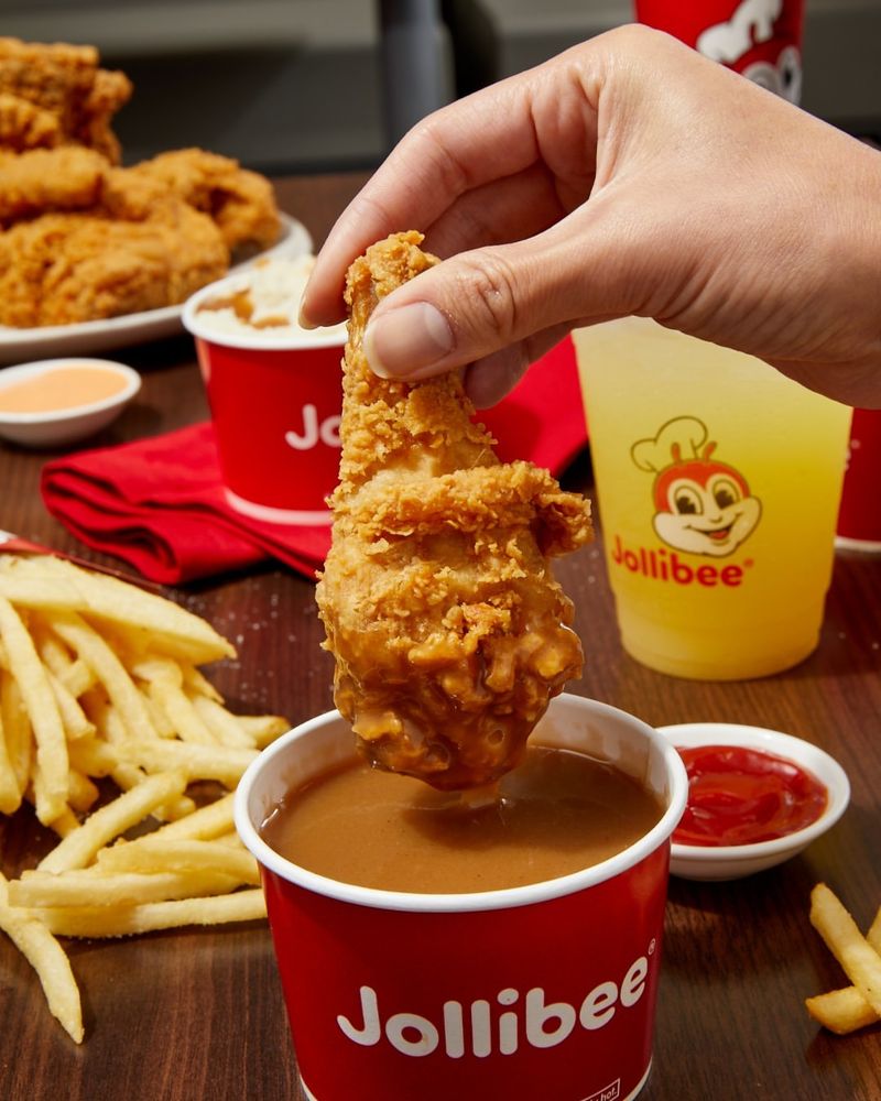 10 Fried Chicken Chains Chefs Actually Eat At