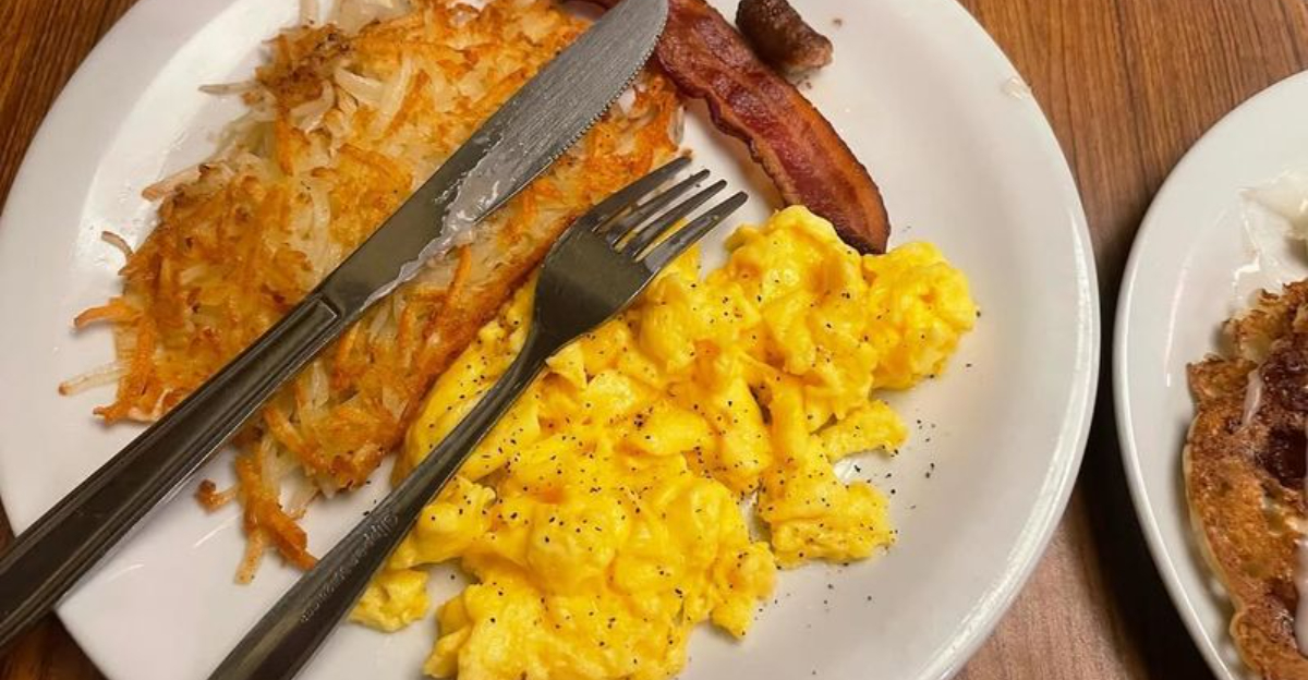 27 Chain Restaurants That Have The Best Scrambled Eggs