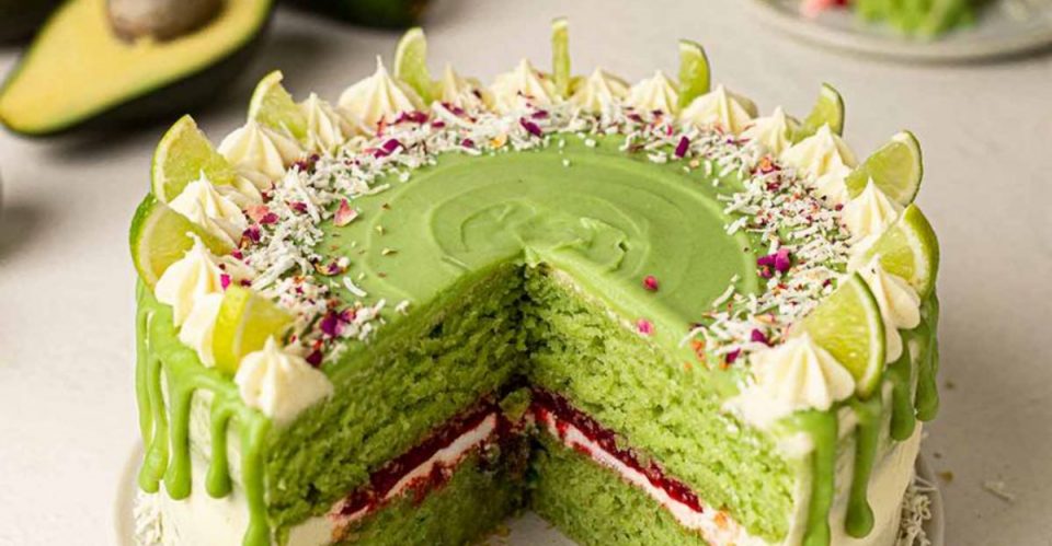 9 Strange Cake Combinations That Somehow Work & 7 Safe Choices
