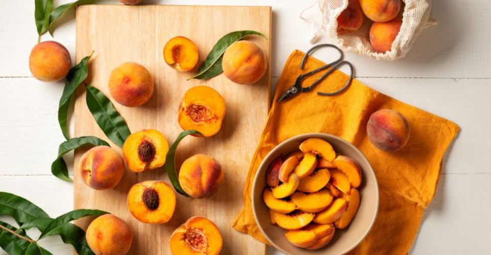10 Smart Ways To Store Peaches, Plus 5 Delicious Recipes To Make With Them
