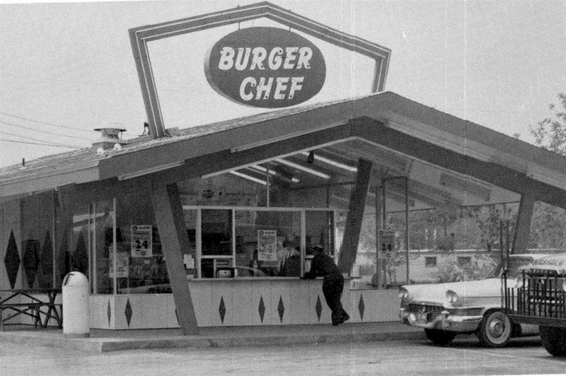 10 Mall Food Court Chains That Deserve A Comeback And 5 We're Glad Are Gone