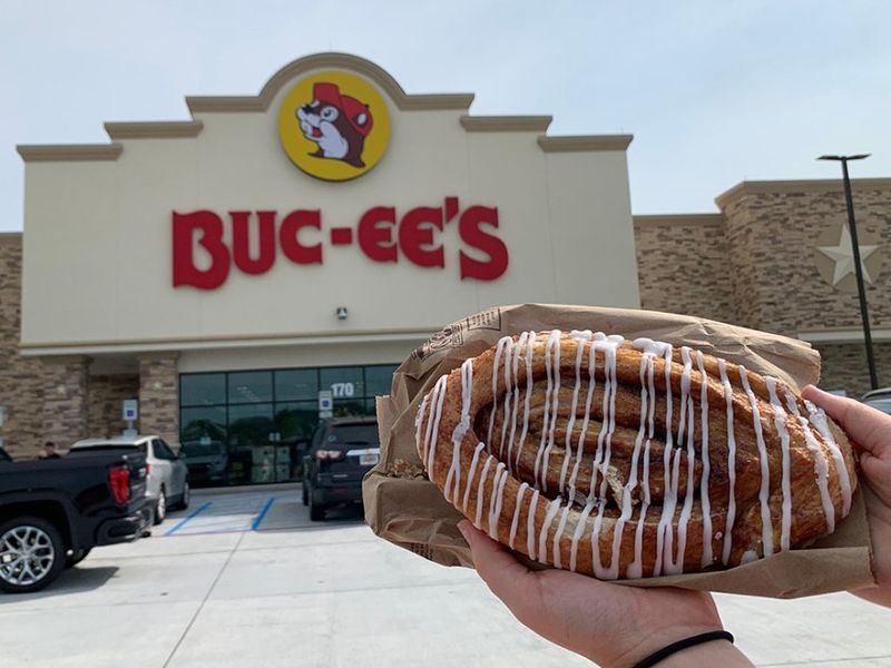 8 Mouthwatering Must-Try Foods From Buc-ee's, Plus 7 Hidden Gems That ...