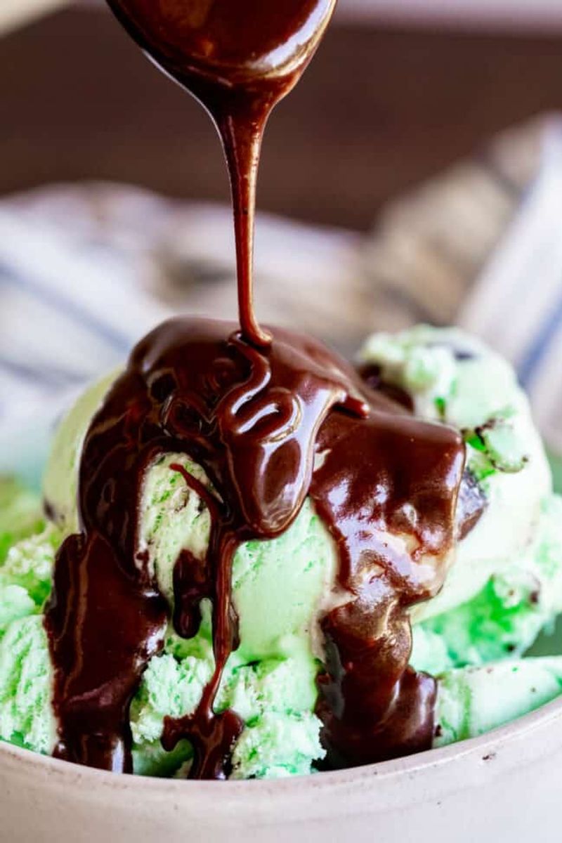 15 Ice Cream Sundae Ideas For Summer (Plus 5 Next-Level Ideas To Try)