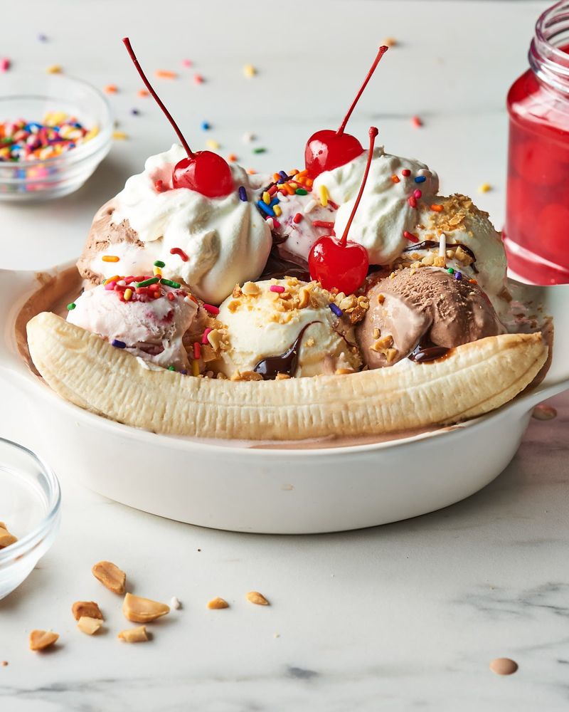 15 Ice Cream Sundae Ideas For Summer (Plus 5 Next-Level Ideas To Try)