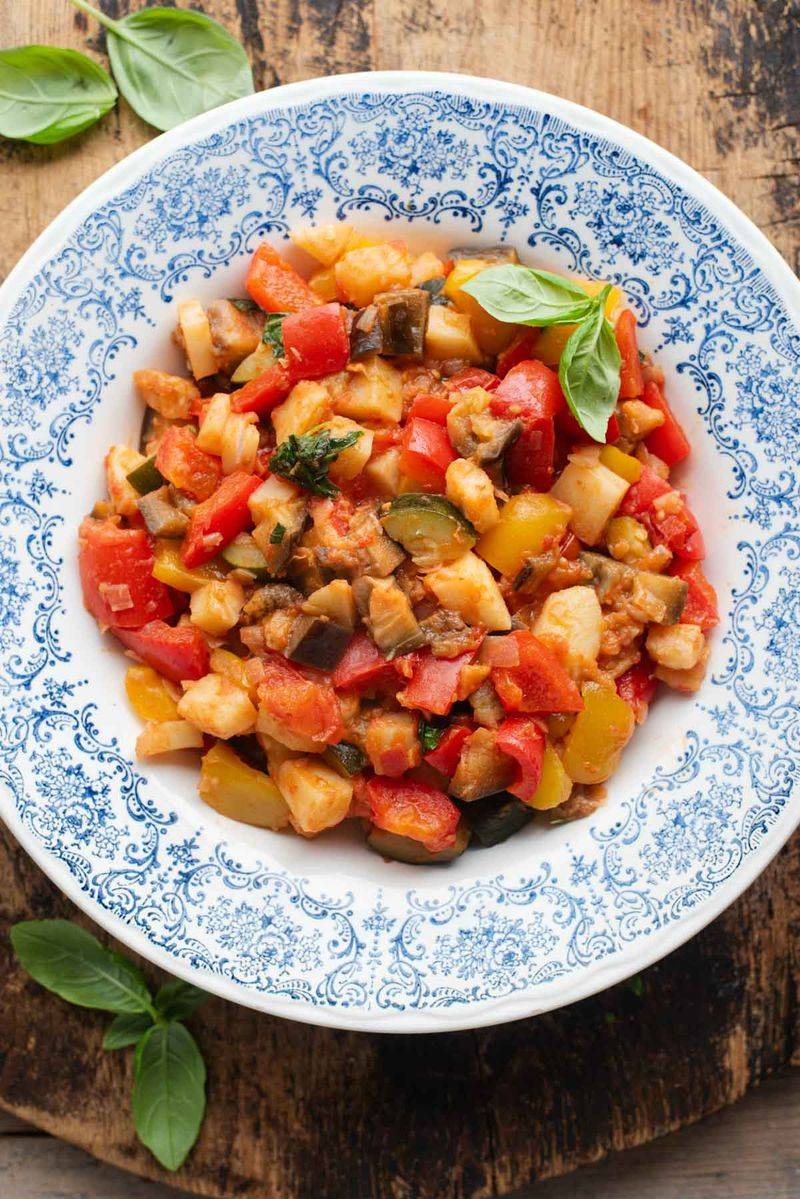 20 Recipes That Will Use Up Every Last Fruit & Veggie From Your Garden ...