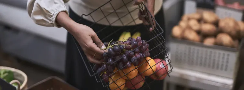 What To Know Before Sampling Grapes At The Grocery Store