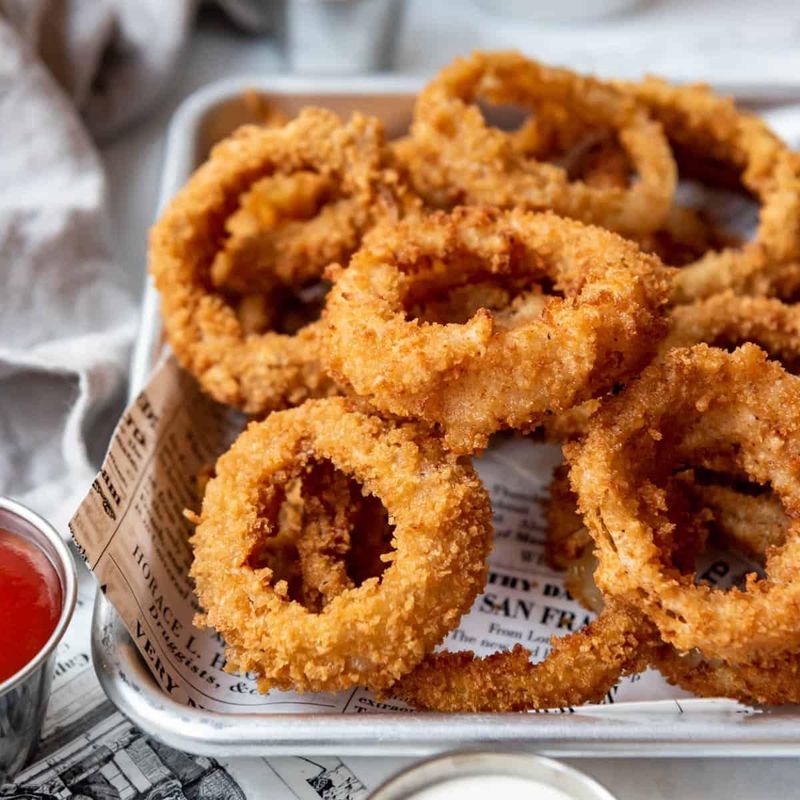 The Best 10 Onion Rings To Exist, Plus 5 Crispy Twists You'll Crave Forever
