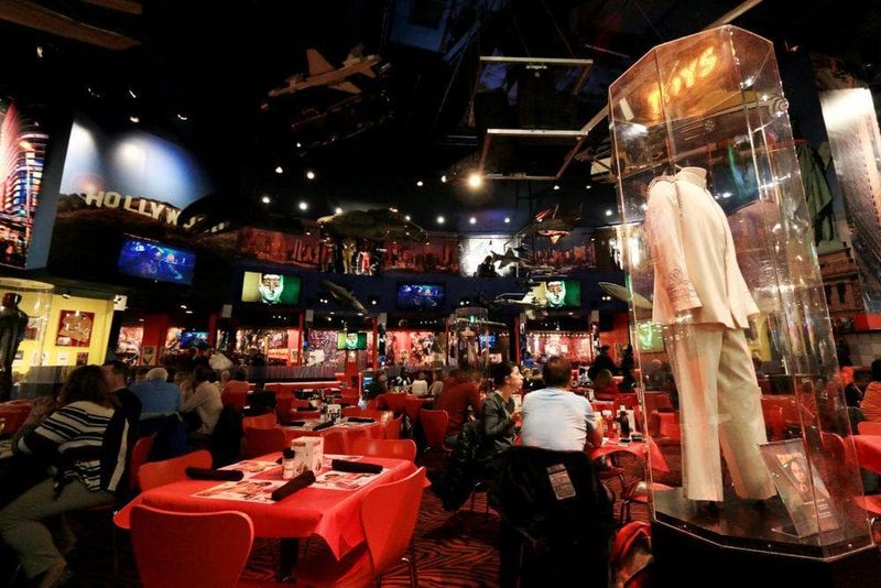 17 Nostalgic Themed Restaurants From The 90s, Ranked