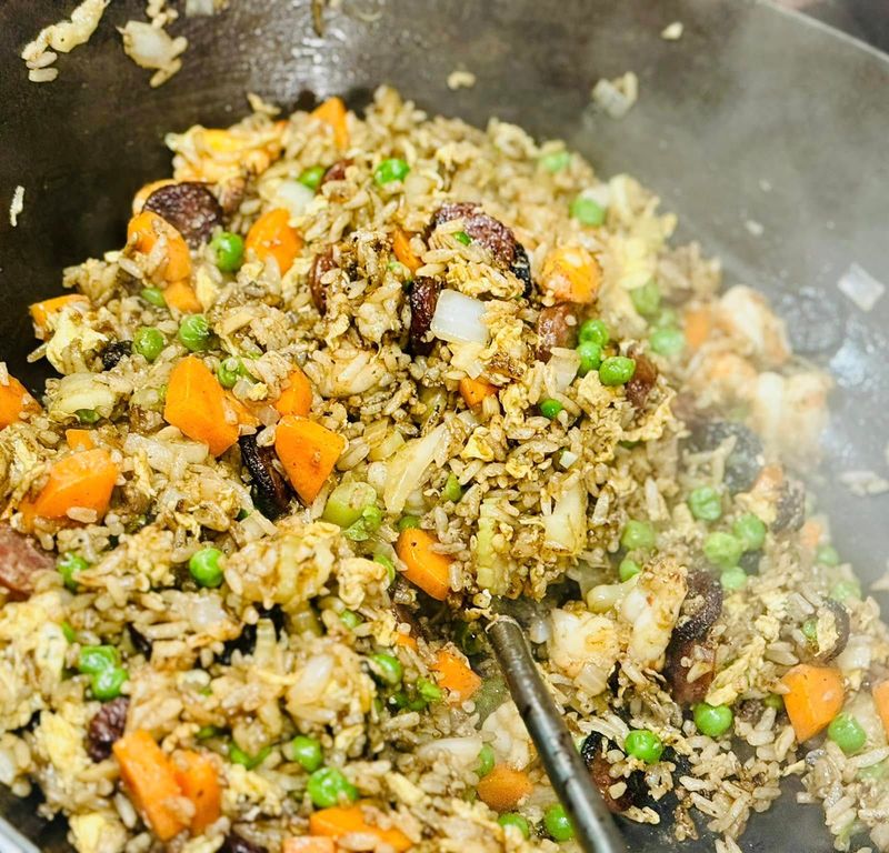 Why You Shouldn't Order Fried Rice At A Chinese Restaurant