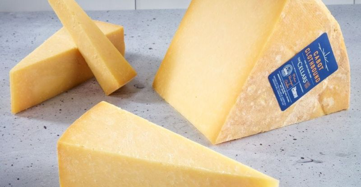 We Asked 5 Chefs To Name The Best Brand Of Cheddar Cheese, They All ...
