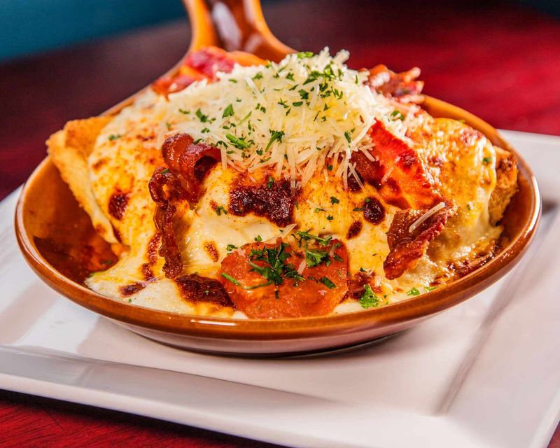 18 Kentucky Dishes Locals Brag About And With Good Reason