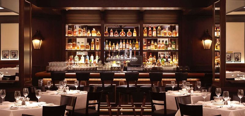 15 Timeless Chicago Lunch Spots Worth The Drive Across Illinois