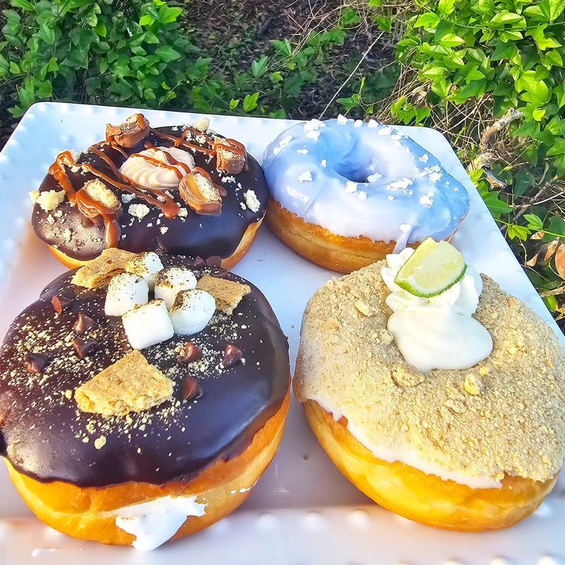 16 Florida Donut Shops Making Mornings Taste Like Dessert