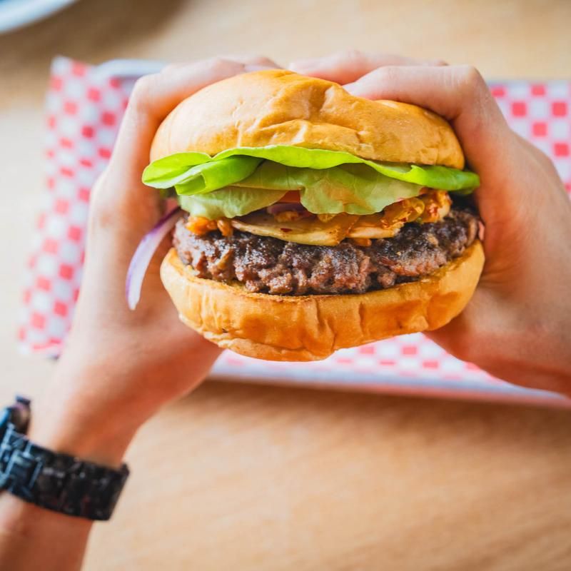 15 Hawaii Burgers That Bring Island Paradise To Your Plate