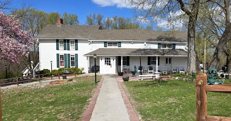 14 Missouri Restaurants Locals Keep Secret (And You'll Understand Why)