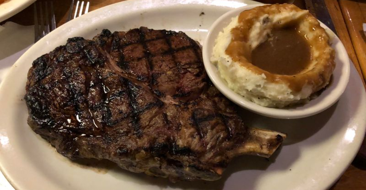 We Tried And Rated Every 10 Texas Roadhouse Steak