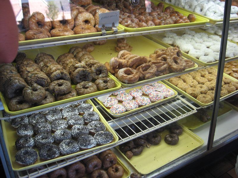 18 Of Ohio's Legendary Donut Shops That Won't Cost You Over $12 A Visit