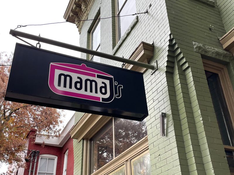 8 Iconic Virginia Fried Chicken Locations That Are Pure Gold