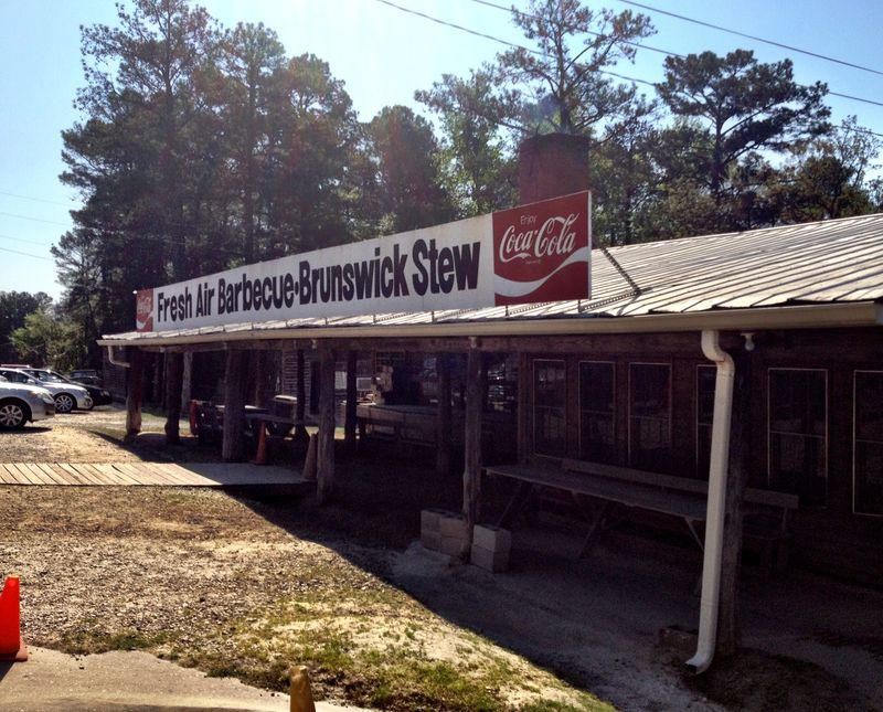 15 BBQ Joints In Georgia Where The Ribs Are Pure Perfection