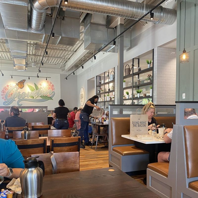 These 15 Homey Diners In Virginia Make The Best Waffles Daily